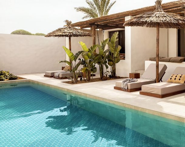 10 Things To Know When Designing A Beautiful Swimming Pool - ANT TILE ...